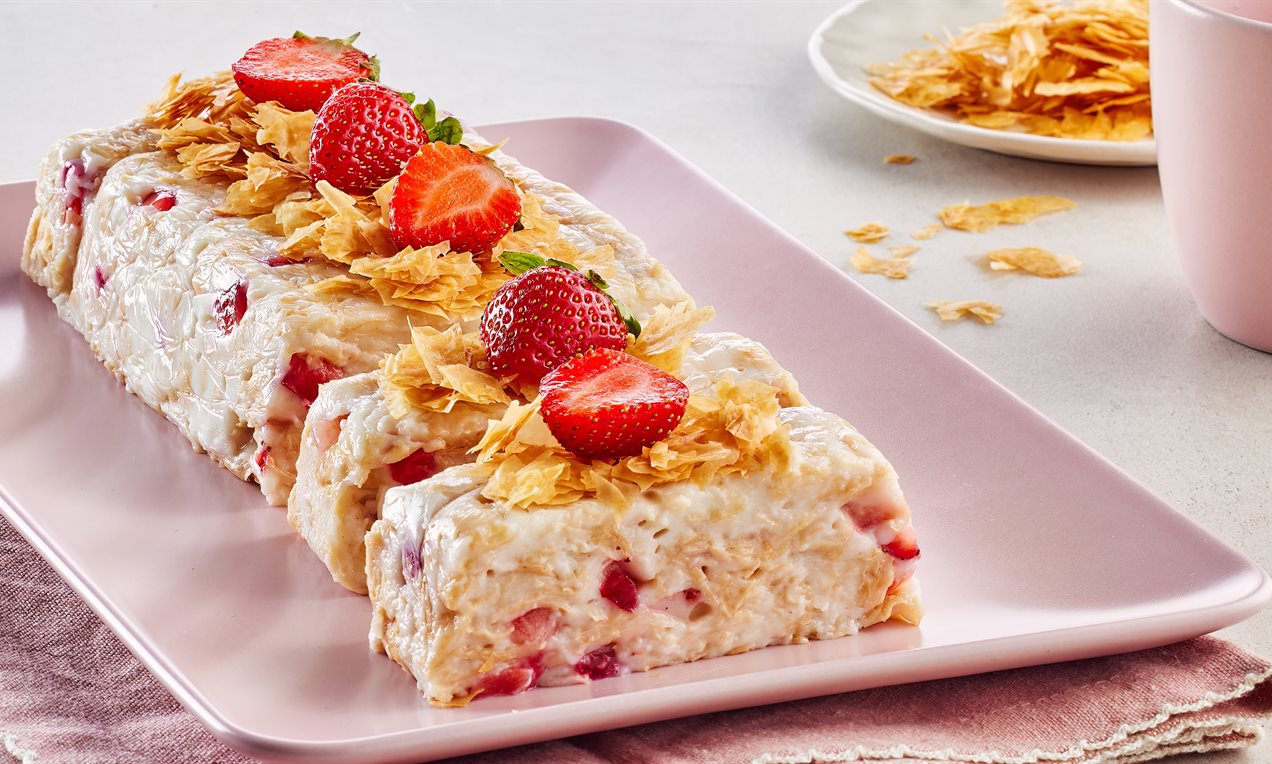 Çilekli Sakızlı Tatlı Tarifi | Dr. Oetker